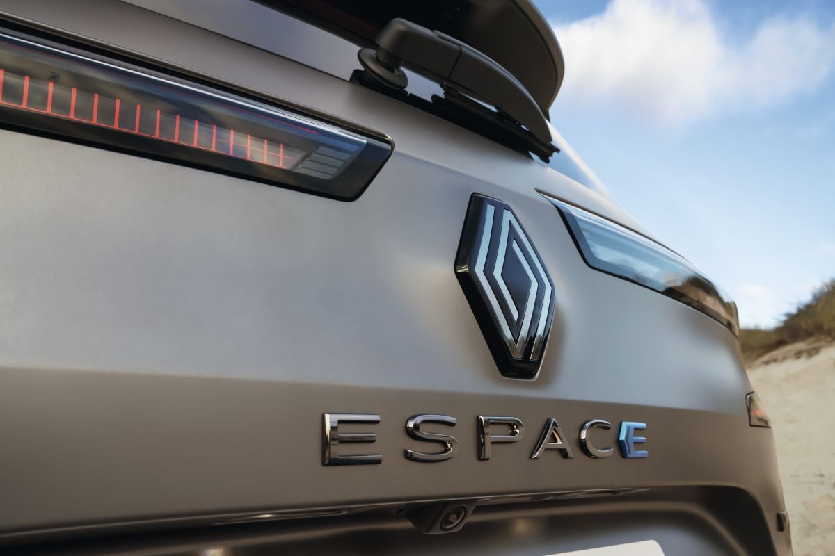 Renault Espace hybrid 200 Iconic 5P (2024) review - AutoWeek