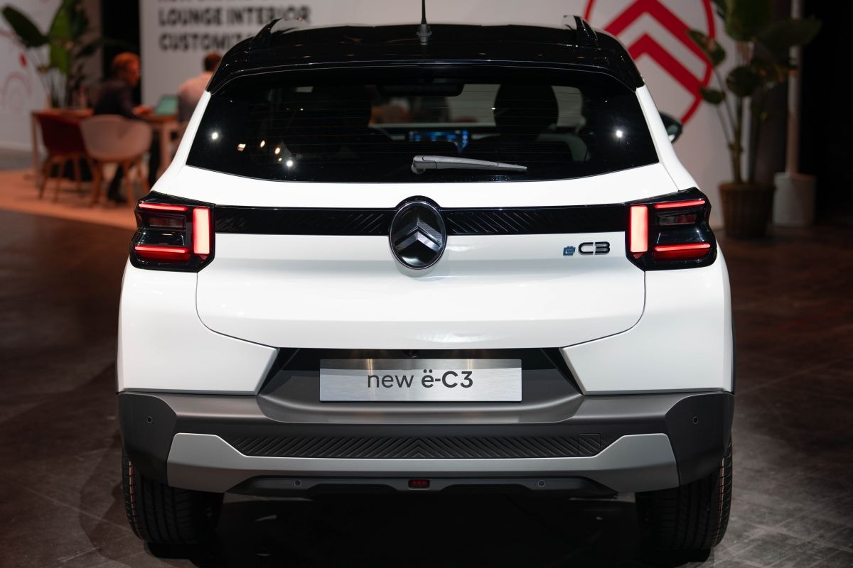 Citroën ë-C3 - Betaalbare en bruikbare EV! - AutoWeek