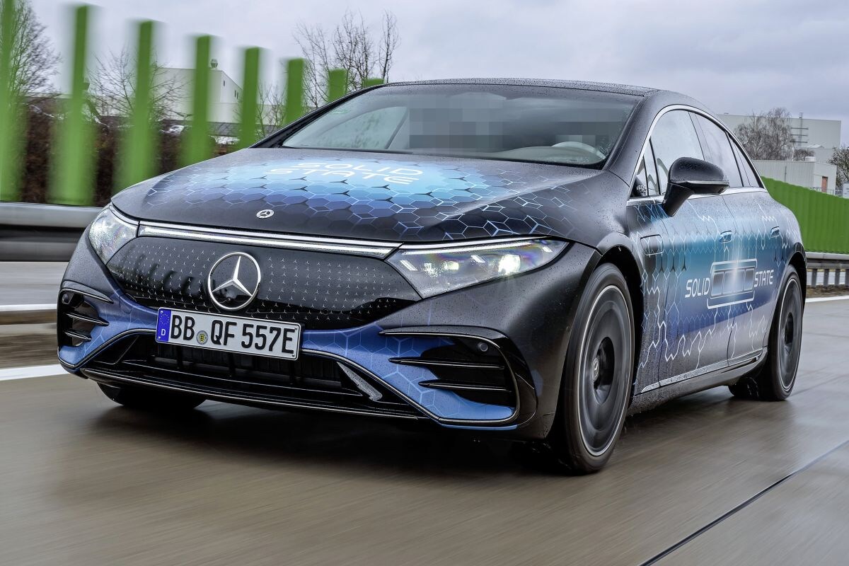 Mercedes-Benz EQS met solid-state accu en dik 1.000 km bereik de weg