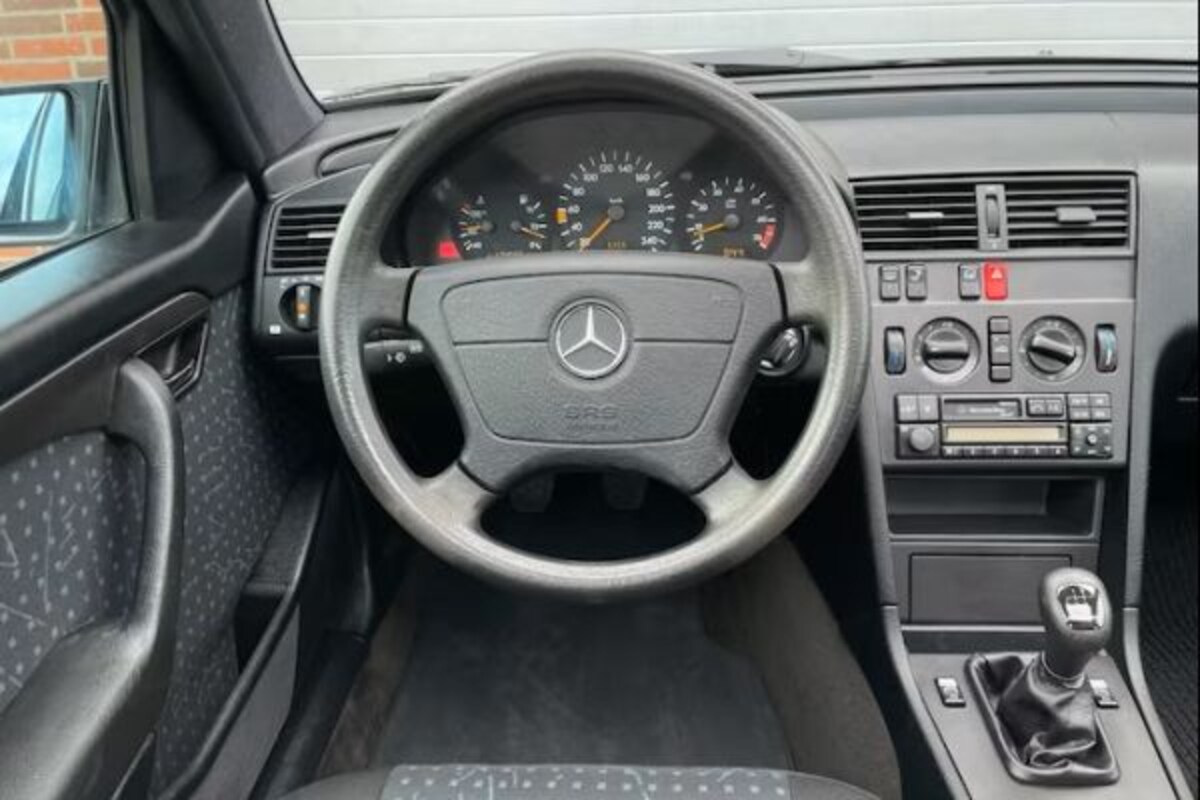 Mercedes-Benz C-klasse (1995) - Liefhebber Gezocht - AutoWeek