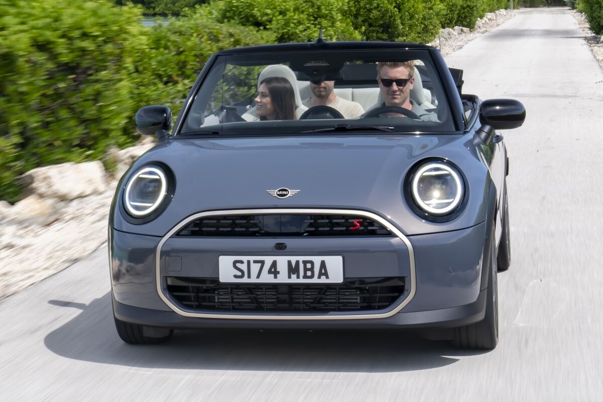 Mini Cooper Cabrio: open buitenbeentje - AutoWeek