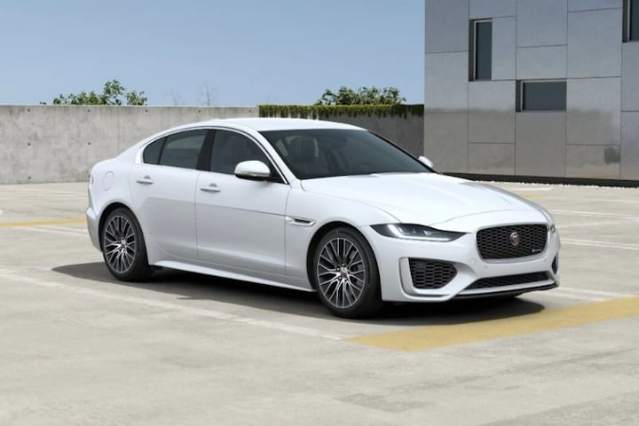 Jaguar XE - Back to Basics - AutoWeek
