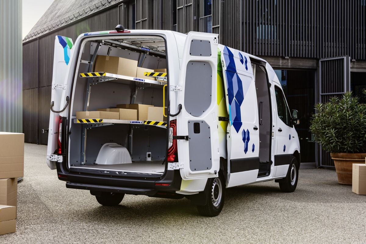 Mercedes-Benz eSprinter: 113 kWh accu, 400 kilometer bereik - AutoWeek