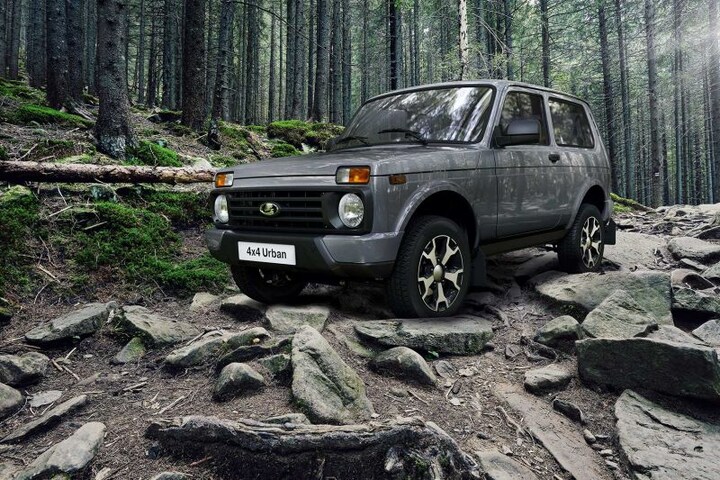 Modeljaarupdate voor Lada 4x4 - AutoWeek