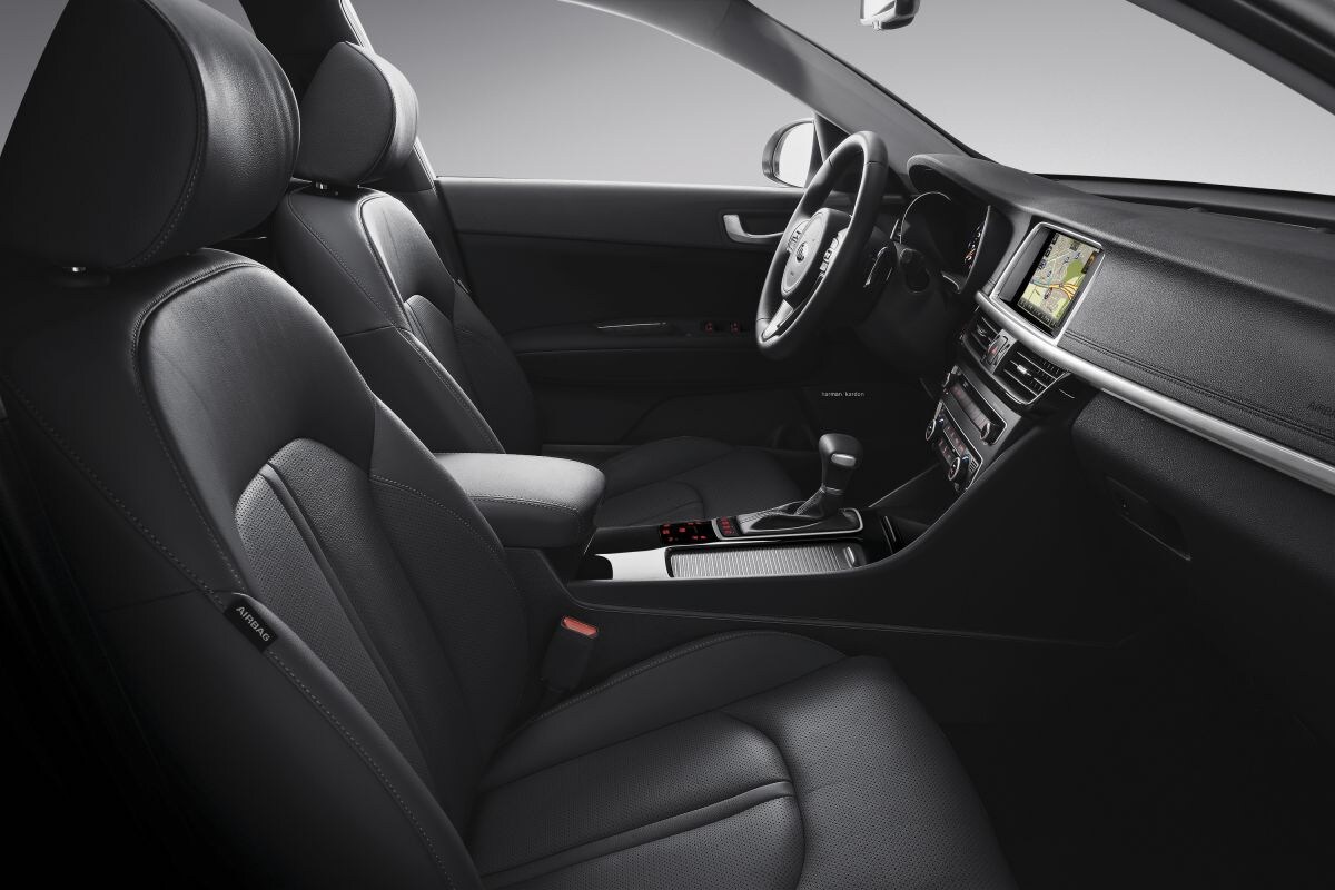 Kia Optima 2.0 GDi PHEV Business DynamicLine (2016) review