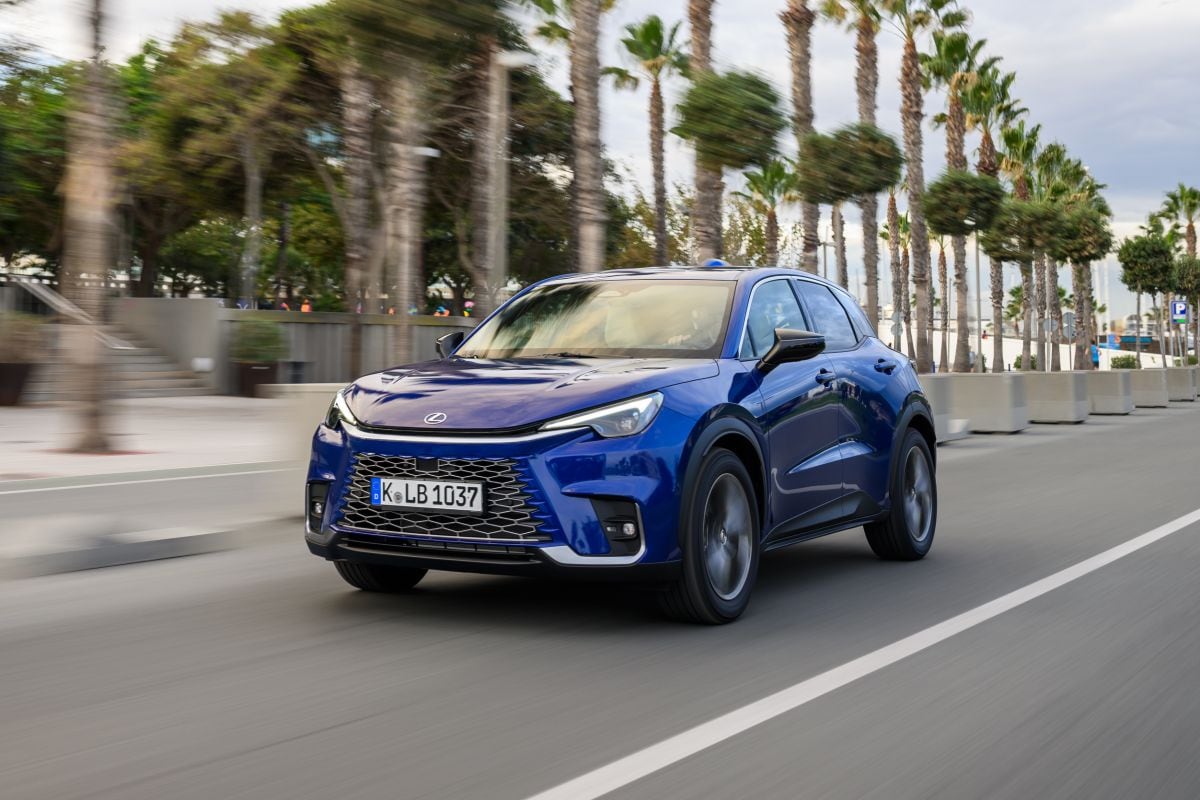 Lexus LBX 1.5 HEV Relax (2024) review - AutoWeek