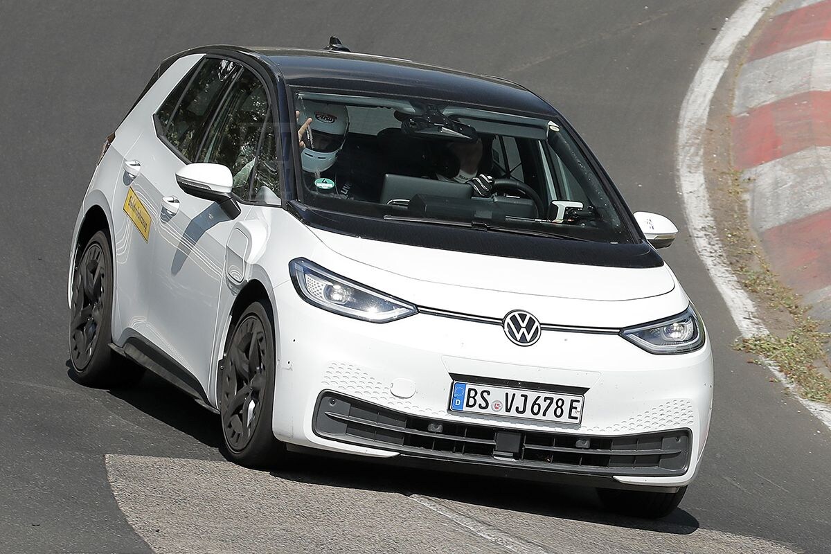 Volkswagen ID2 vermomd als ID3 op de Nürburgring - AutoWeek