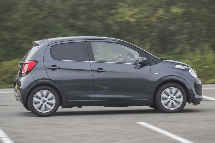 occasiondubbeltest Volkswagen Up vs Citroën C1 - AutoWeek