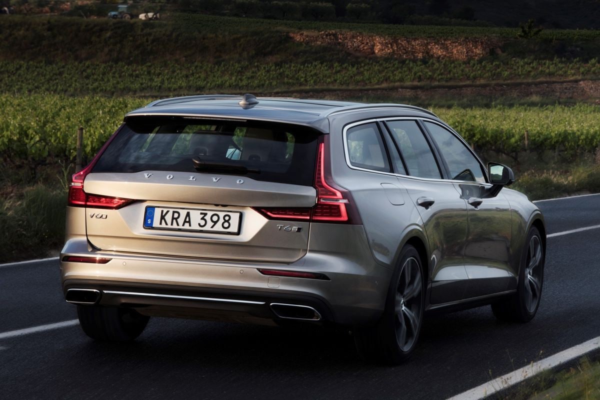 Volvo V60 B3 Essential Edition prijs en specificaties