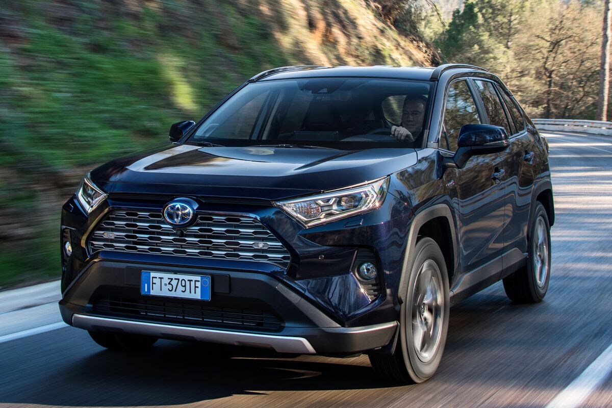 Toyota RAV4 2.5 Hybrid 2WD Active (2021) review - AutoWeek