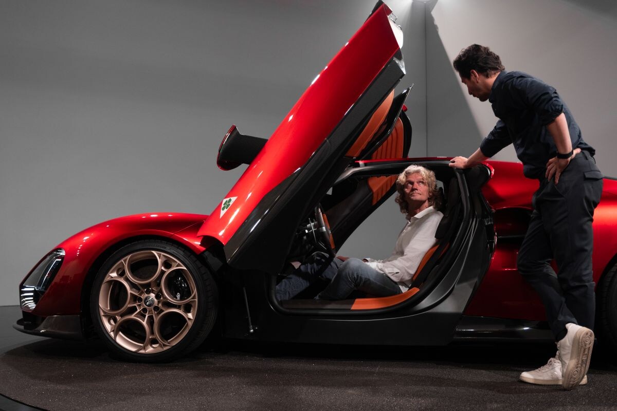 Alfa Romeo-designer Bob Romkes legt koers uit - AutoWeek