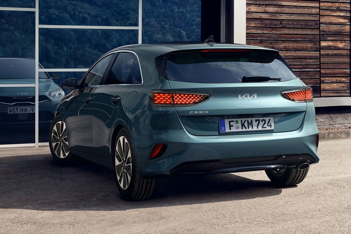 Kia Ceed gaat 2025 duurder én goedkoper in - AutoWeek
