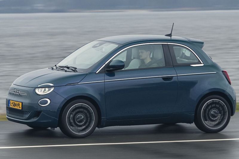Zo ver komt de Fiat 500e in de praktijk - AutoWeek