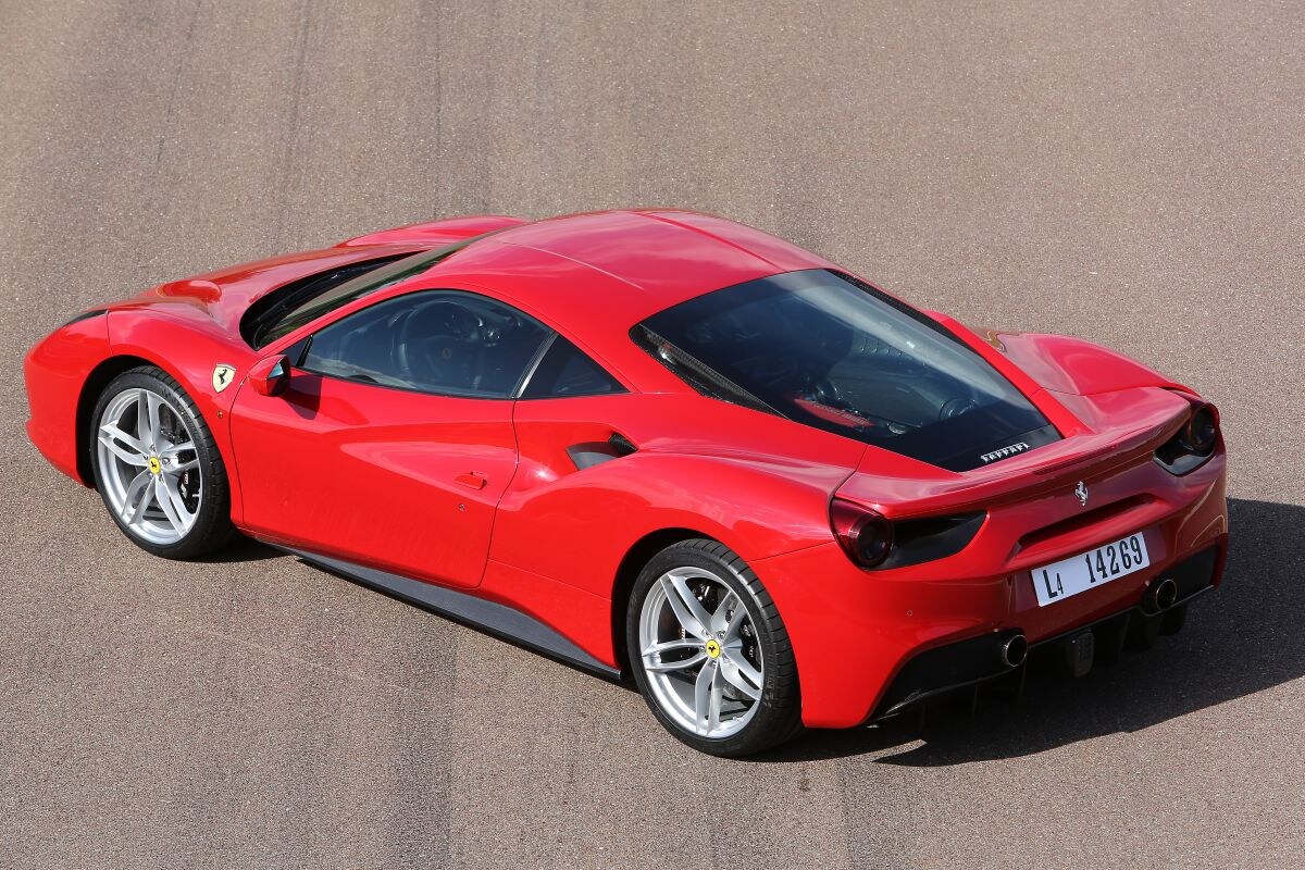 Ferrari 488 GTB Eerste rijtest - AutoWeek