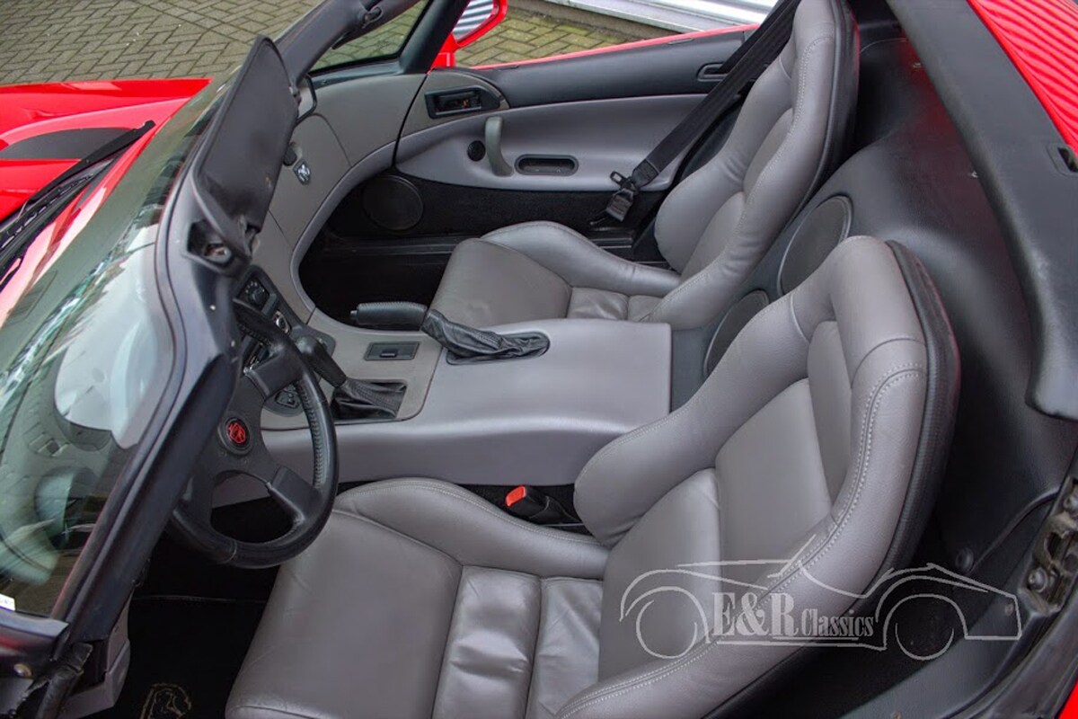 Redactie Raadt Aan: vier wielen, tien cilinders - AutoWeek