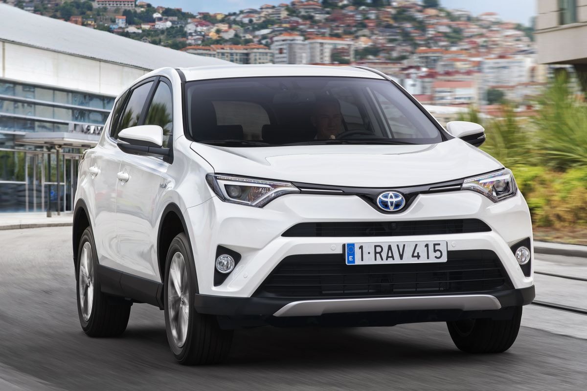 Toyota RAV4 Hybrid nader toegelicht - AutoWeek