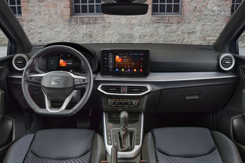 Seat Arona viert Ibiza-feestje mee met FR Anniversary - AutoWeek