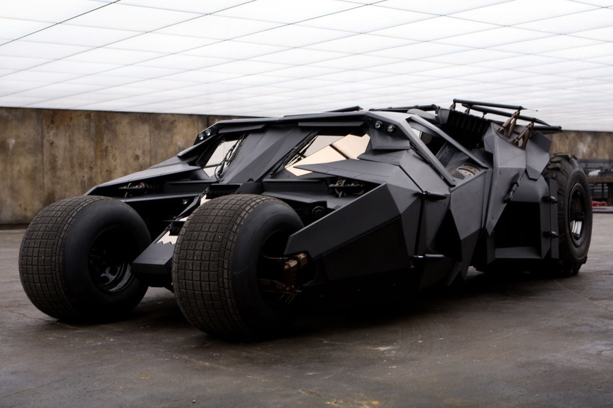 Voel je even Batman met Tumbler Batmobile van €2,77 miljoen
