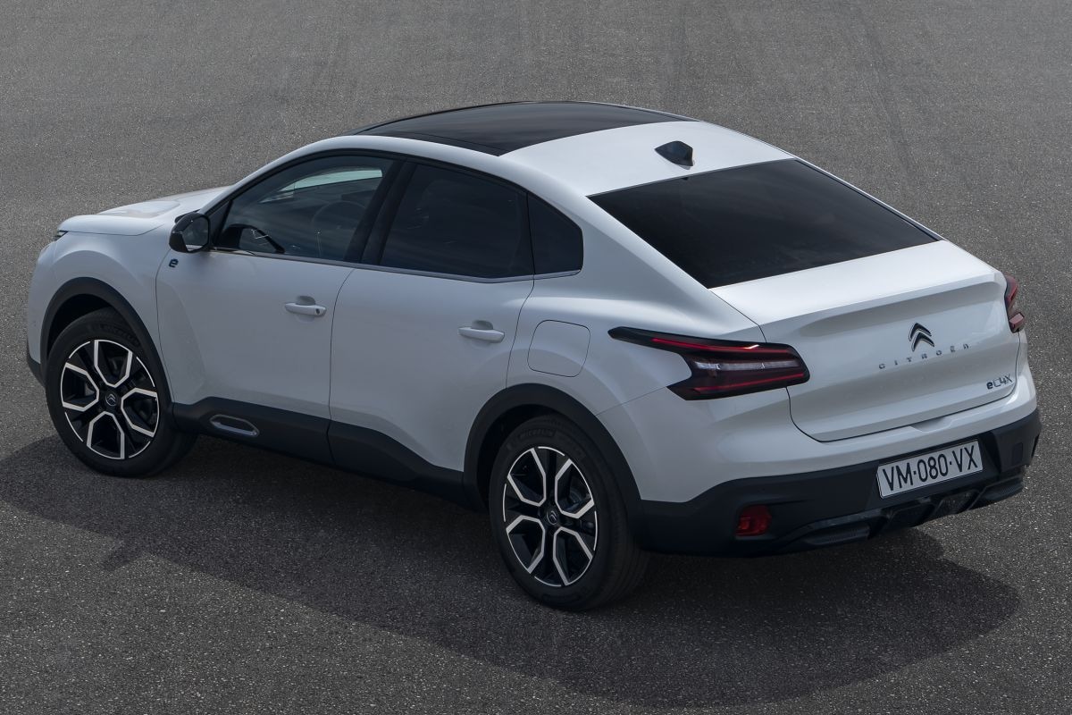 Citroën C4 X: C4 sedan, altijd elektrisch - AutoWeek