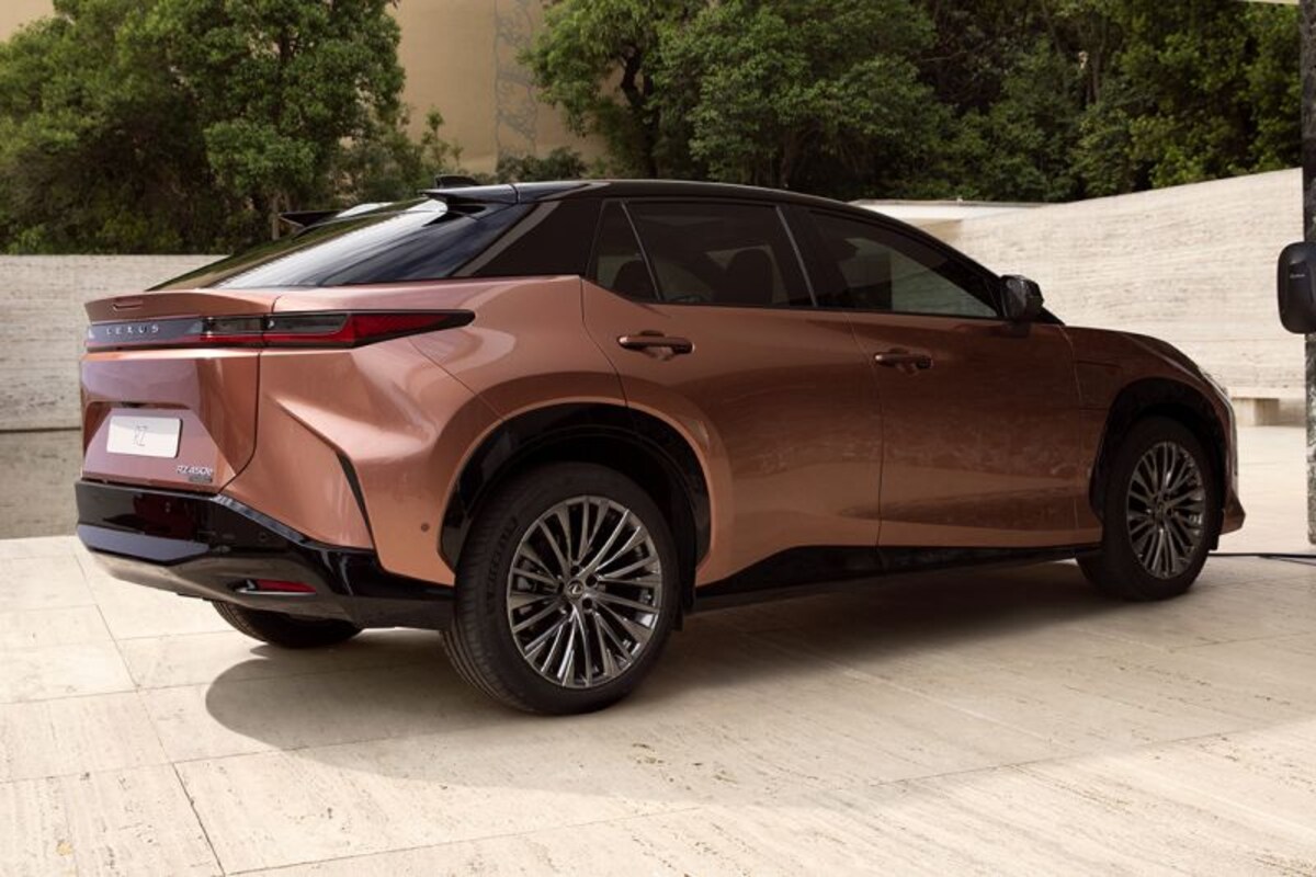 Lexus RZ wordt stuk minder duur - AutoWeek