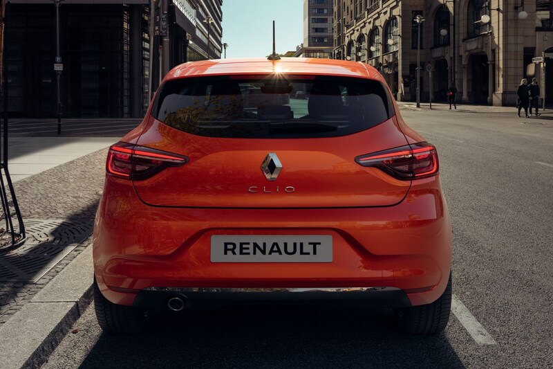 Renault Clio TCe 100 Bi-Fuel Intens (2020) #2 review
