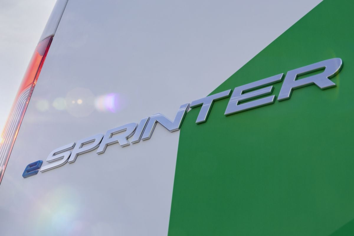 Mercedes-Benz eSprinter: 113 kWh accu, 400 kilometer bereik - AutoWeek