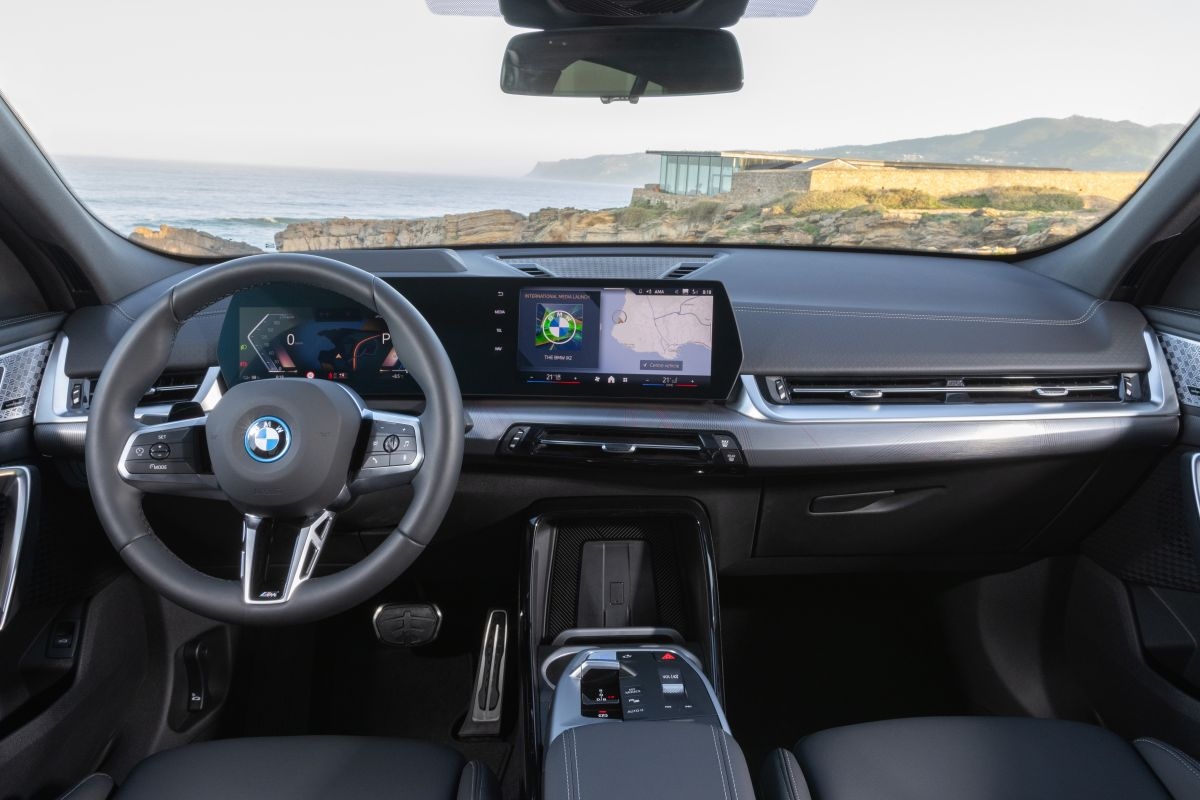 Test: BMW iX2 xDrive30 - AutoWeek