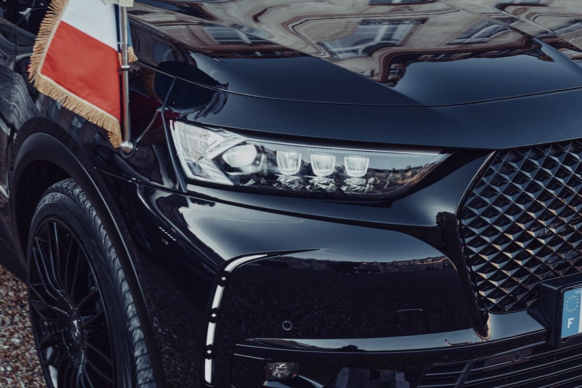 DS 7 Crossback verlengd voor Macron - AutoWeek