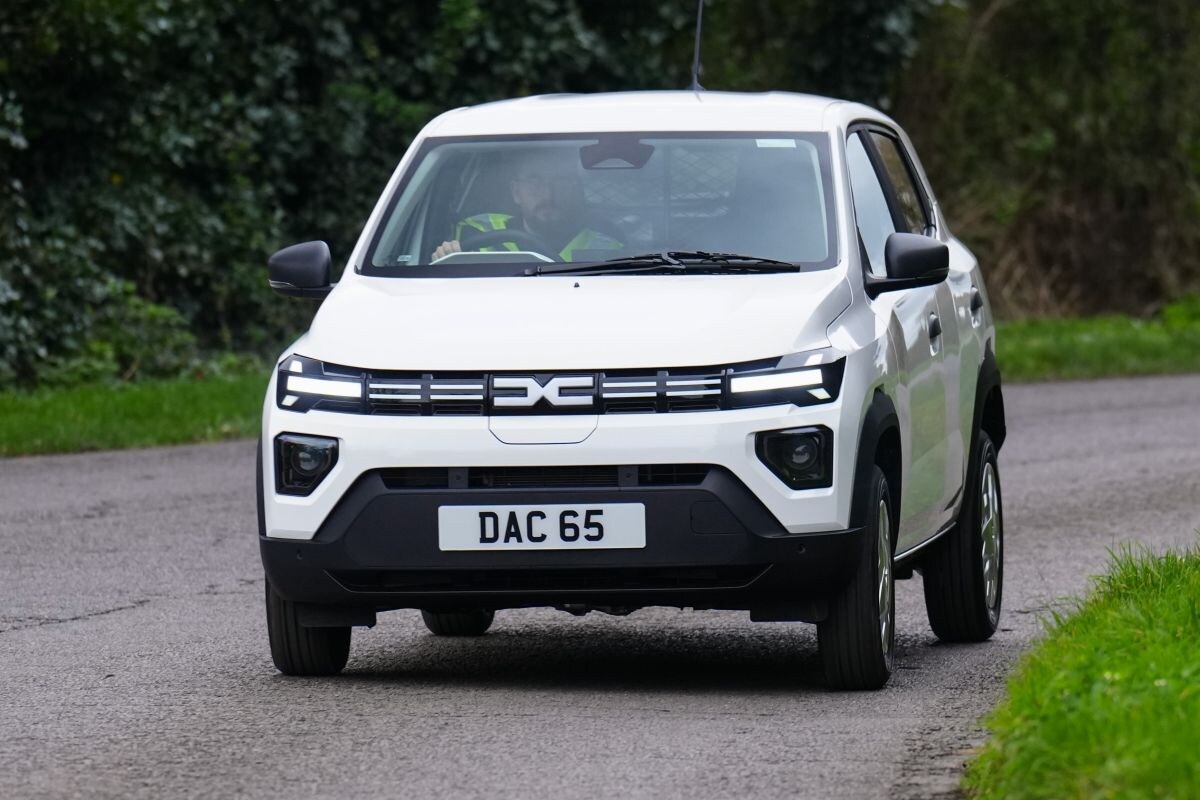 Dacia Spring Cargo: goedkoop elektrisch bestellertje - AutoWeek