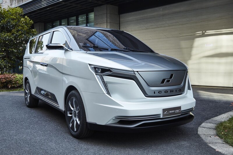 Iconiq Motors toont nieuwe smaken van Seven - AutoWeek