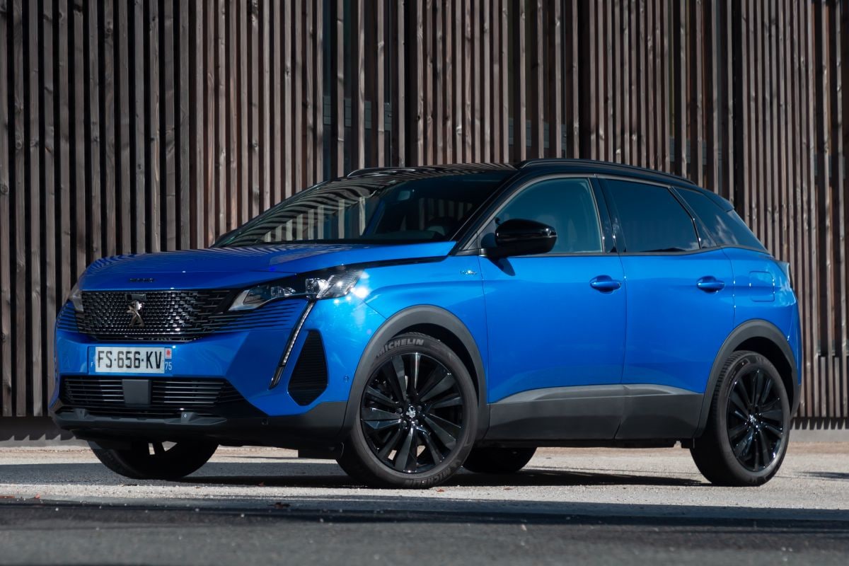 Peugeot 3008 Blue Lease Allure HYbrid 225 prijs en specificaties