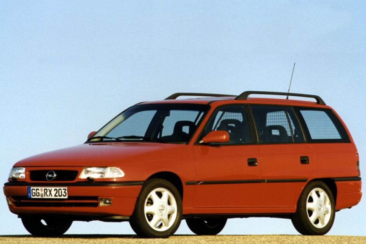 Facelift Friday: Opel Astra F - AutoWeek