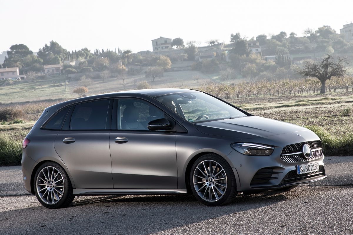 Mercedes-Benz B 250 e AMG Line (2022) review - AutoWeek