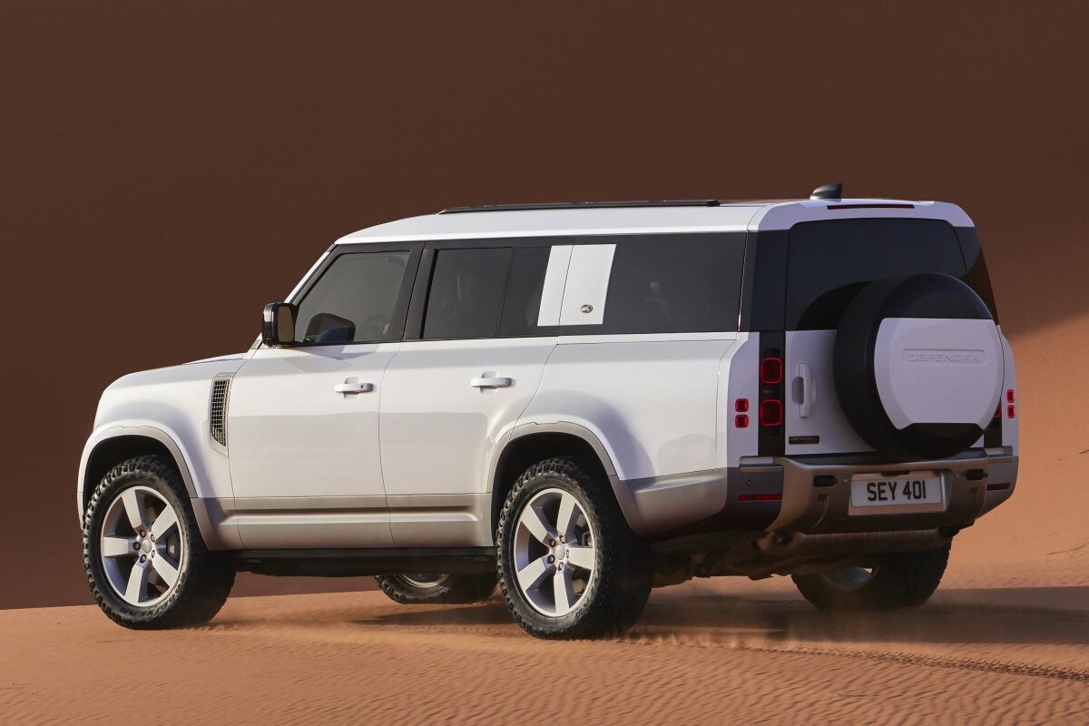 Land Rover Defender 130 P400 First Edition prijs en specificaties