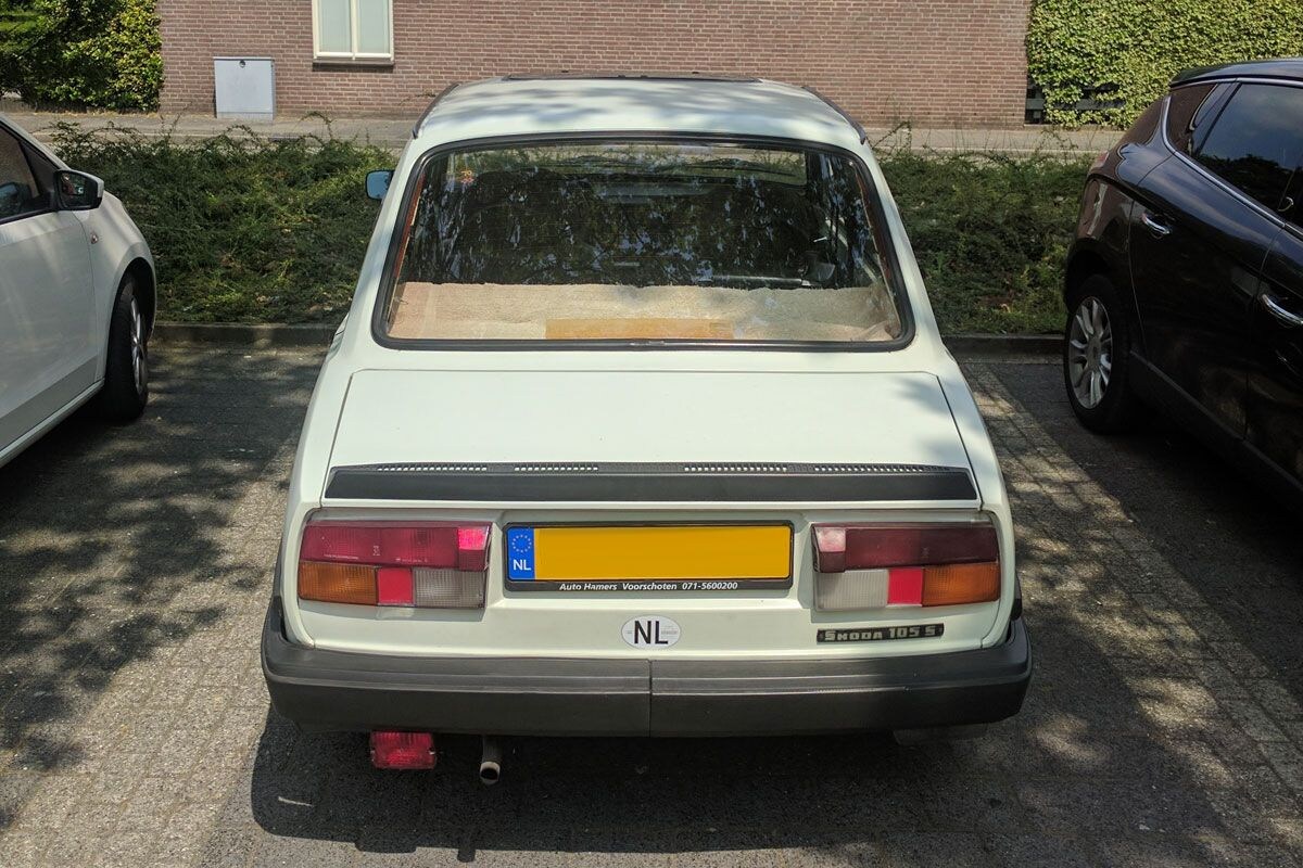 In het wild: Skoda 105 S (1987) - AutoWeek