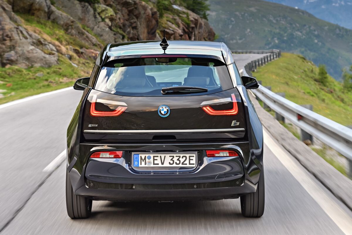 BMW i3 94Ah Range Extender (2018) review - AutoWeek