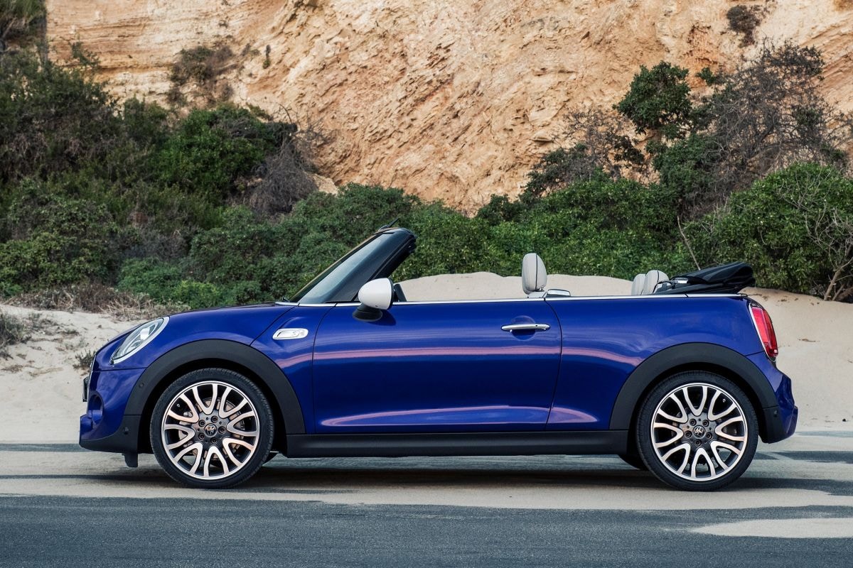 Mini Cabrio Cooper (2019) review - AutoWeek