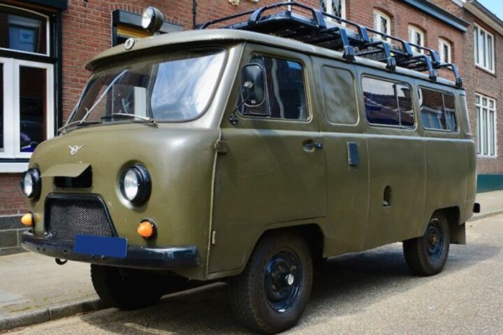 UAZ-452 'Bukhanka' (1970) - In het Wild - AutoWeek