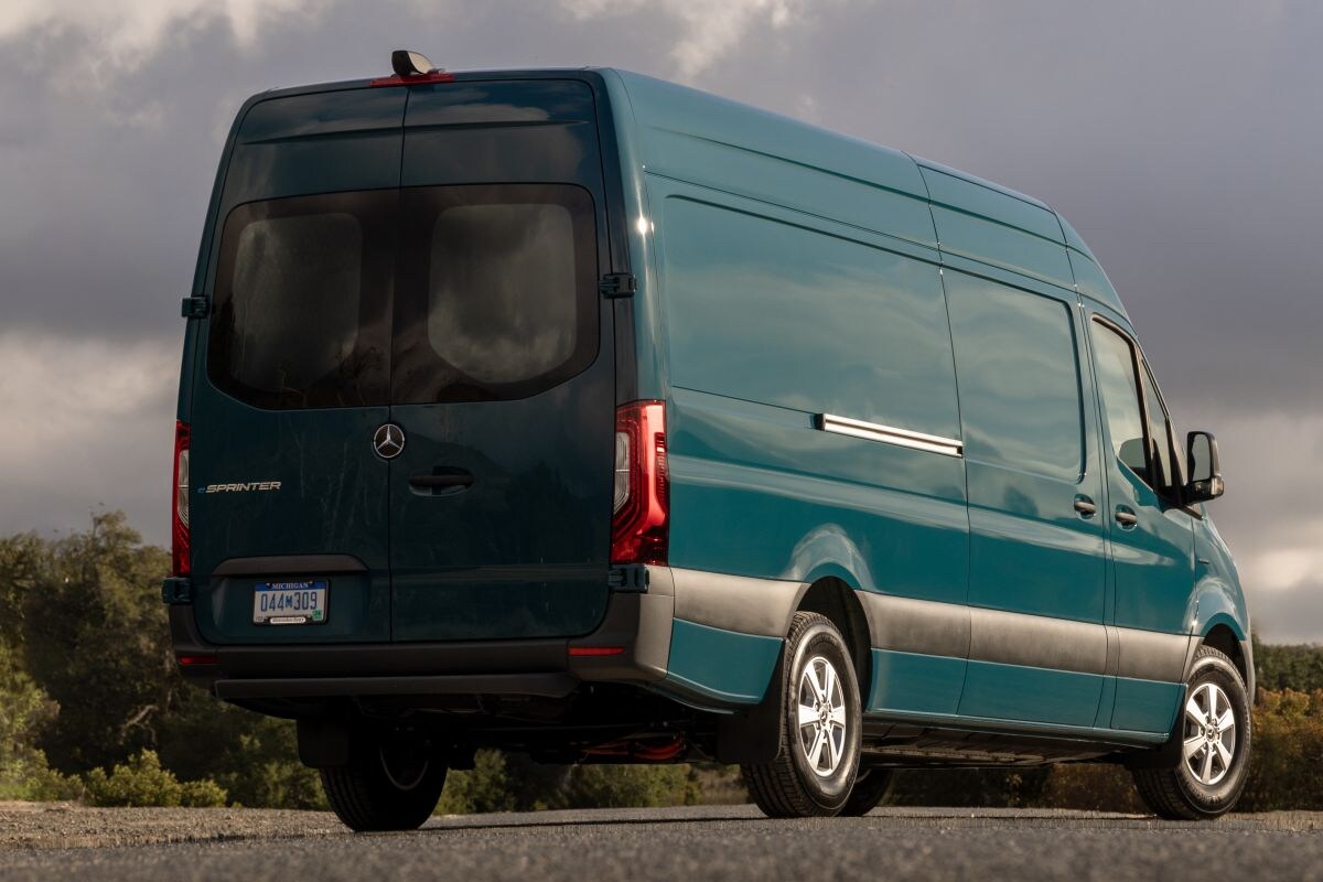 Test: Mercedes eSprinter - New one goes further and is also more ...