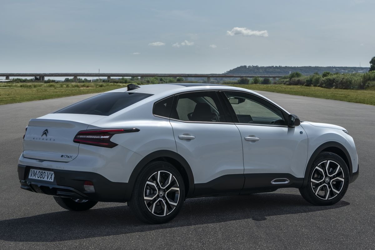 Citroen ë-C4 X 54kWh 156 Max prijs en specificaties