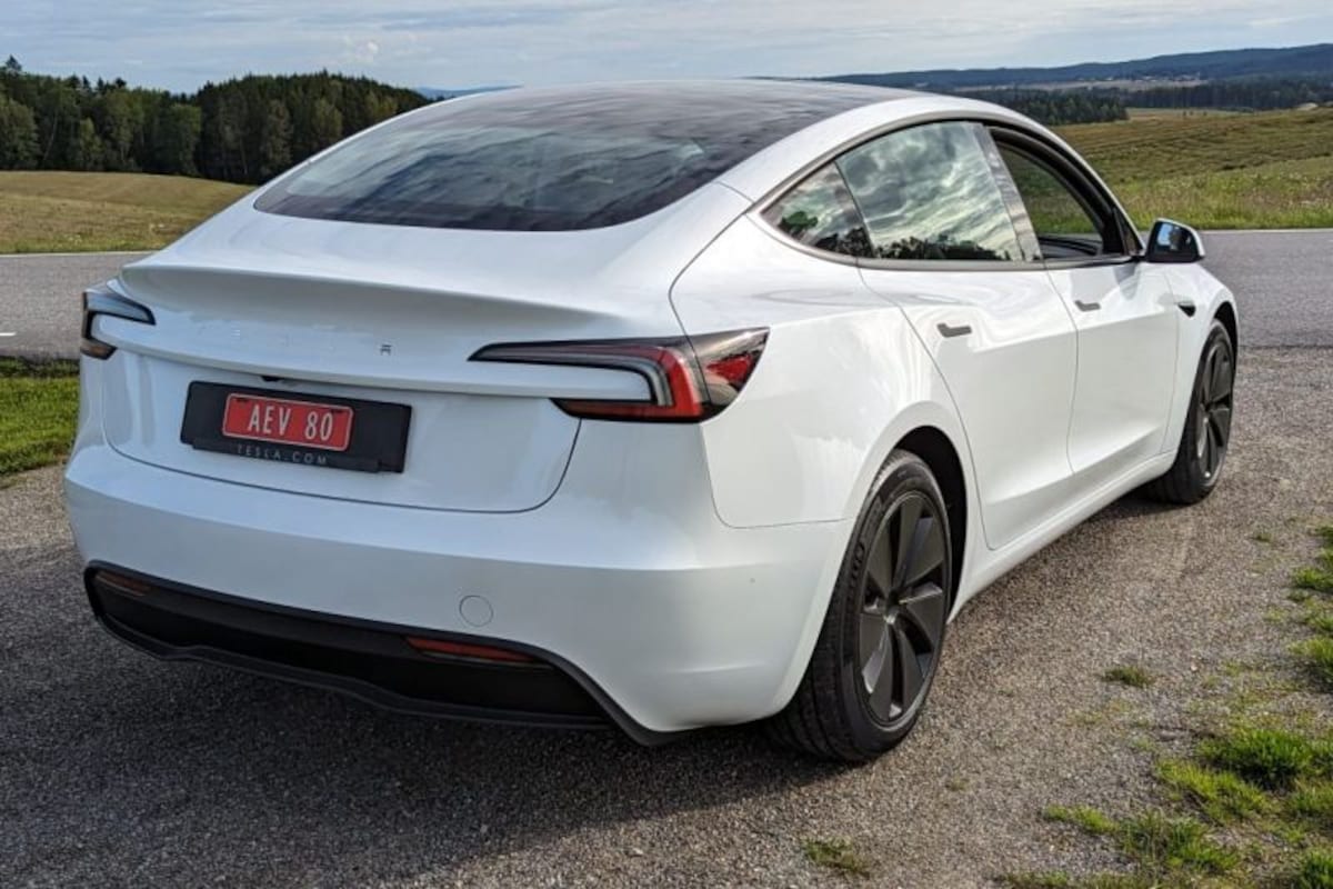 Tesla Model 3 RWD prijs en specificaties - AutoWeek