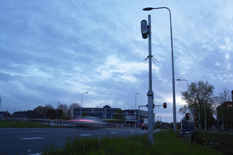 Flitspalen kunnen nu ook bij 30-wegen ingezet worden - AutoWeek