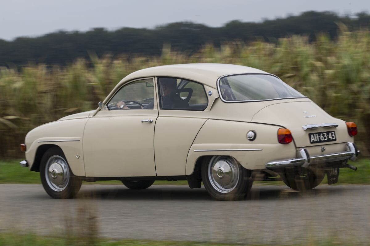 Saab 96 V4 -Tweetakt is iets lichtvoetiger maar met deze motor ook