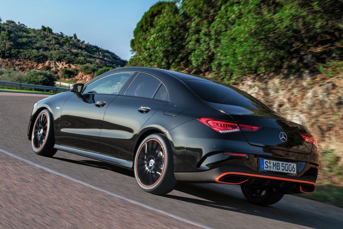 Mercedes-Benz CLA 250 e prijs en specificaties - AutoWeek