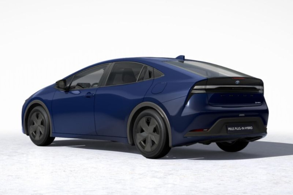 Toyota Prius (2023) - Back to Basics - AutoWeek
