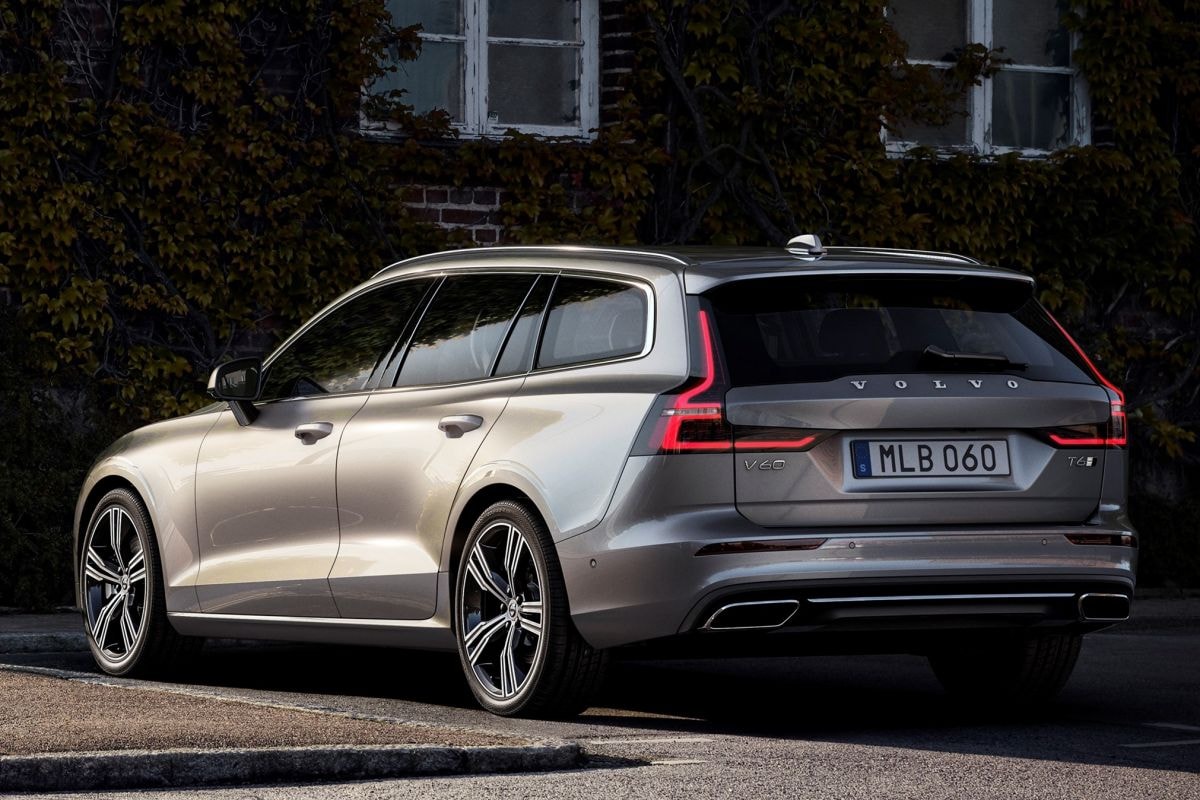 Volvo V60 T6 Plug-in Hybrid AWD Essential prijs en specificaties