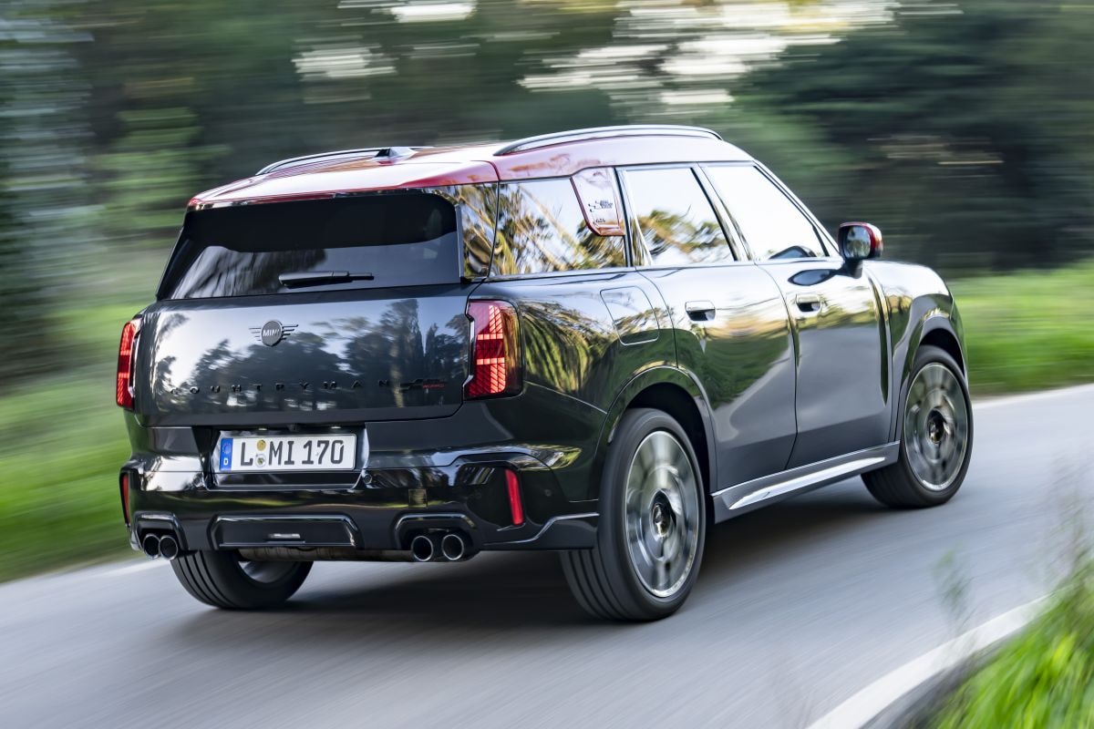 Test: Mini JCW Countryman ALL4 – potent midi SUV with Go Kart driving ...