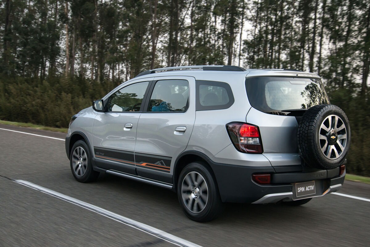 Langpootspin: Chevrolet Spin Activ - AutoWeek