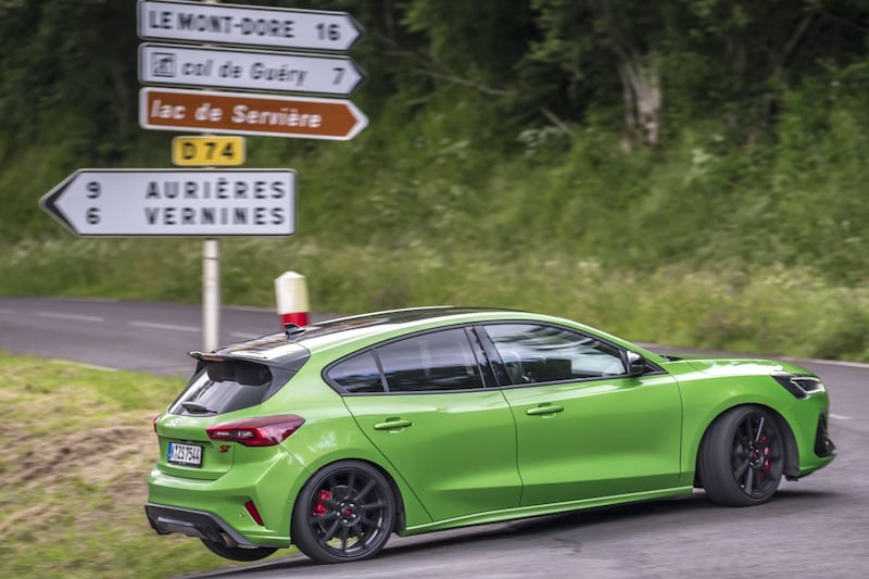 Test Ford Focus ST Track Pack - AutoWeek