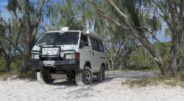 Mitsubishi L300 (1996) review - AutoWeek